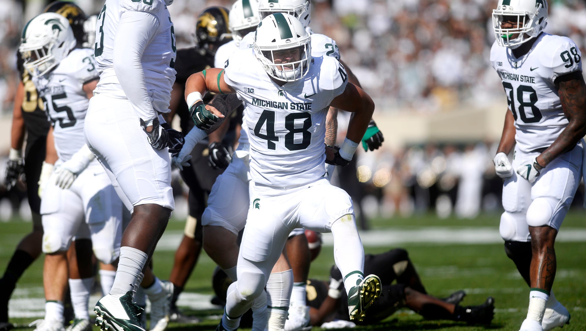 Michigan State's stifling defense leads stampede over Western Michigan