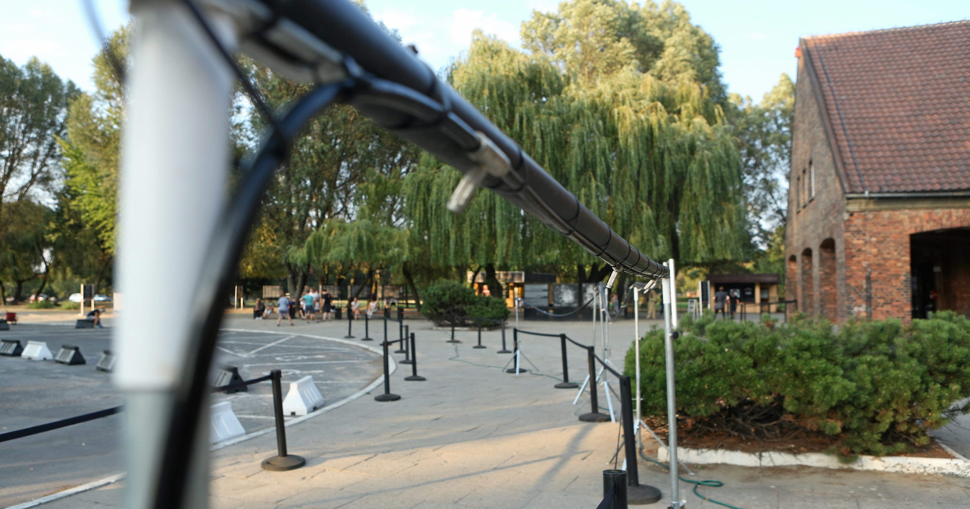 Tourists offended by 'showers' at Auschwitz memorial entrance