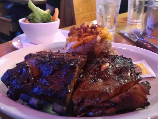 Texas Roadhouse finally open in Murfreesboro