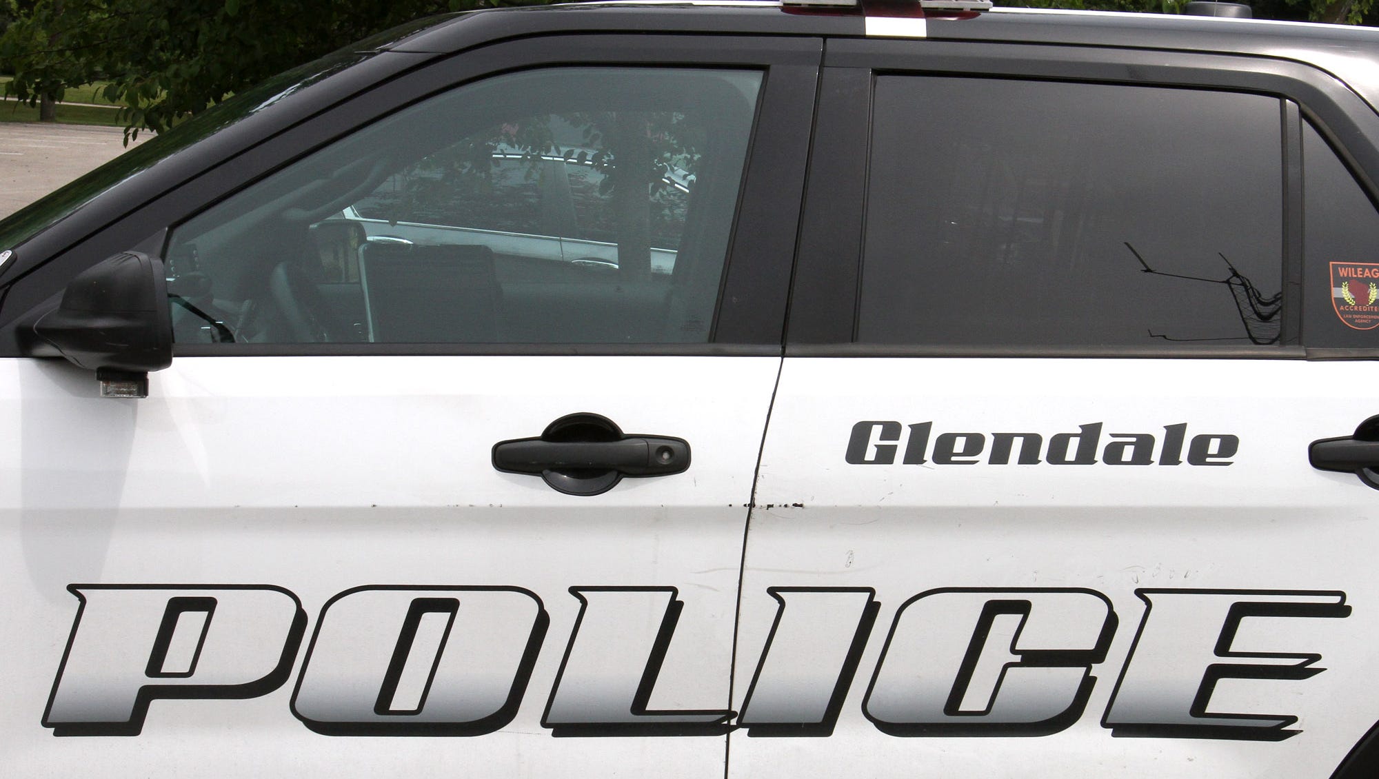 Glendale police arrest two drunken drivers within a half hour