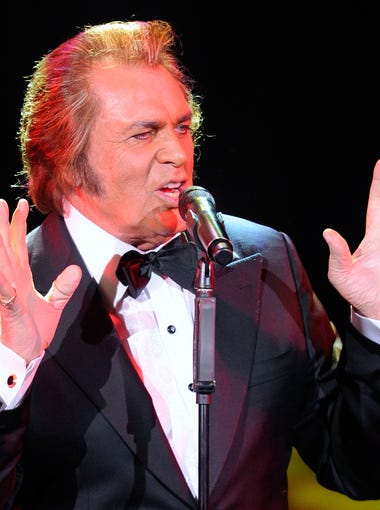 Engelbert Humperdinck on tour, wife's Alzheimer's and plastic surgery