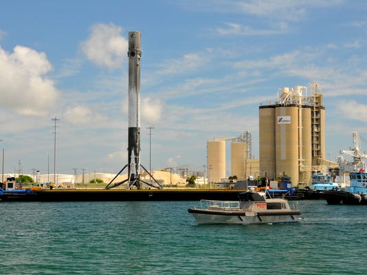 SpaceX signs lease with Port Canaveral for booster refurbishing