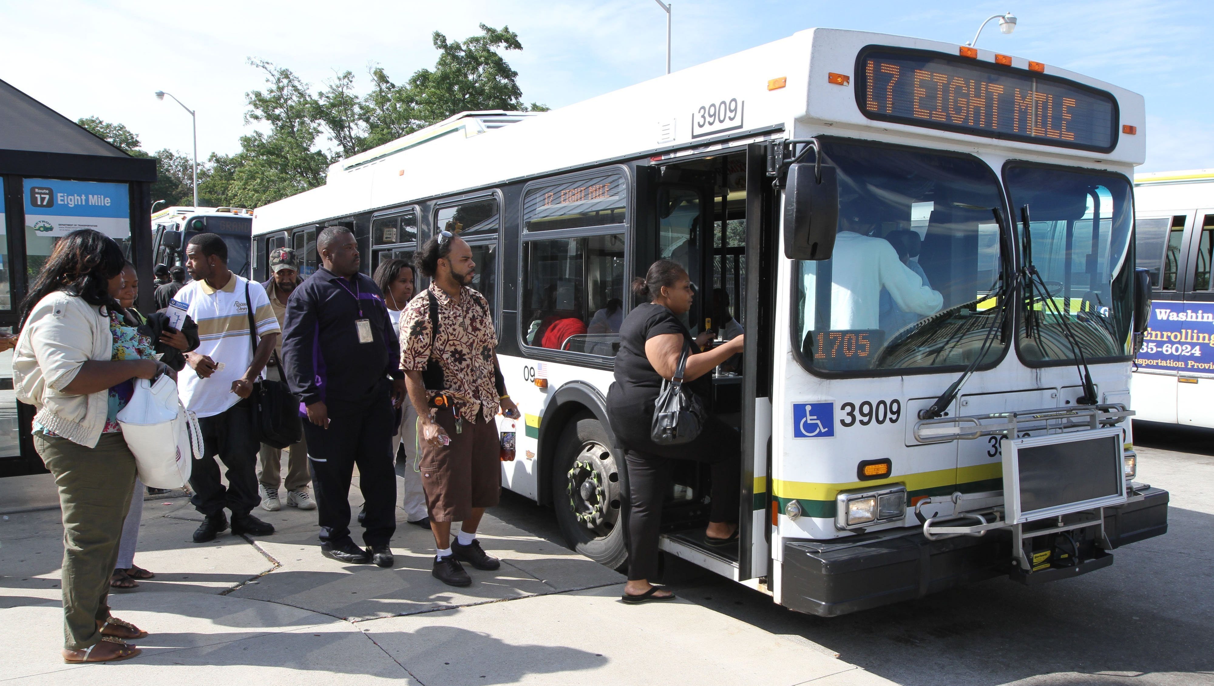 Find out about Woodward, Gratiot express bus service