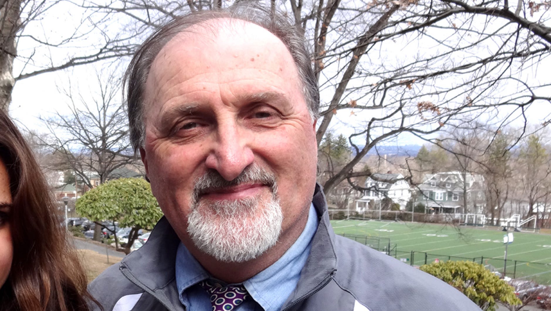 Marathon champ Tom Fleming dies while coaching at meet