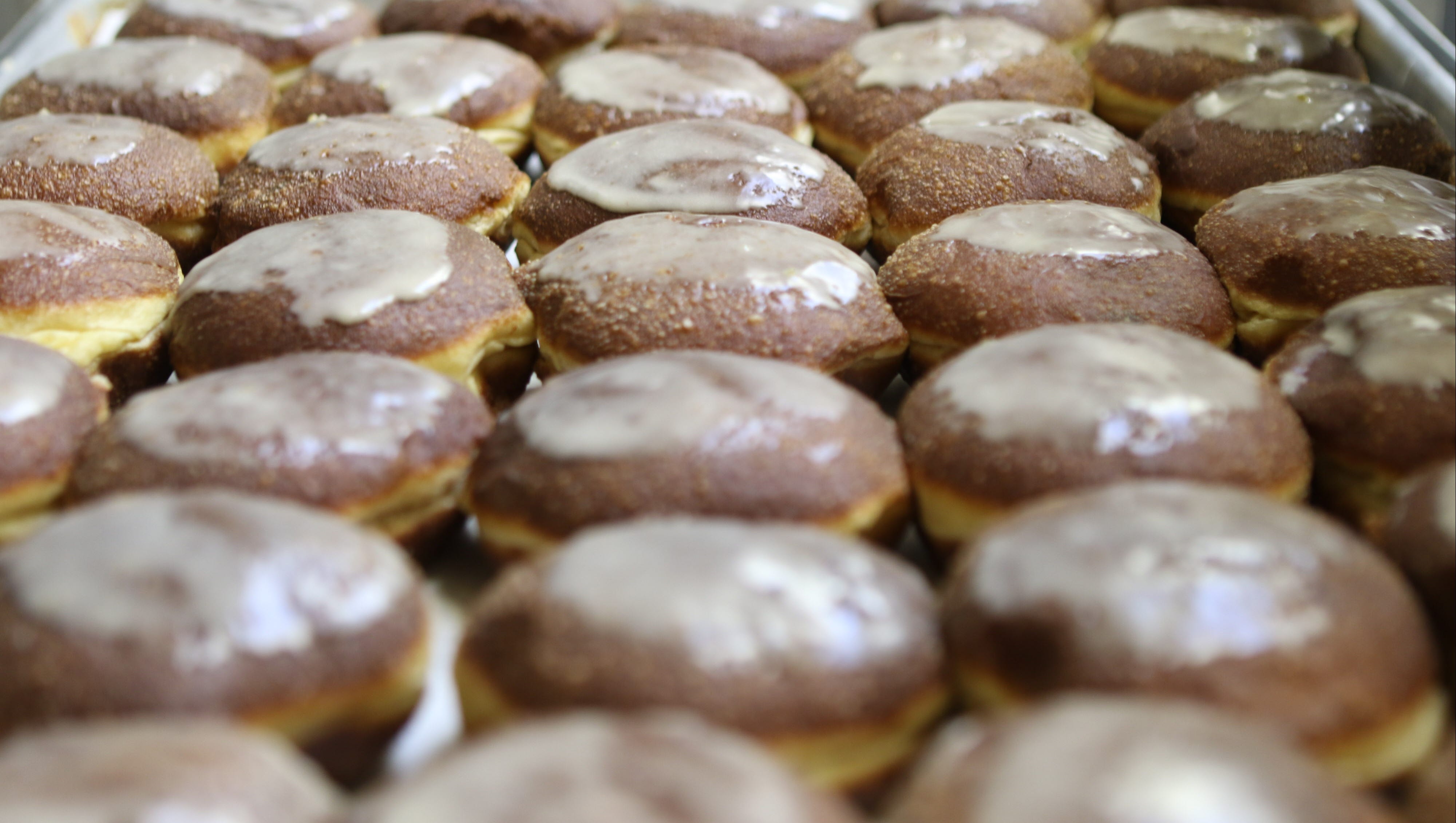 Paczki at Polish bakeries in North Jersey