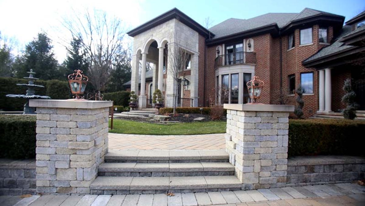 Italian-style, 5 bedroom, 11,000-square-foot Novi mansion