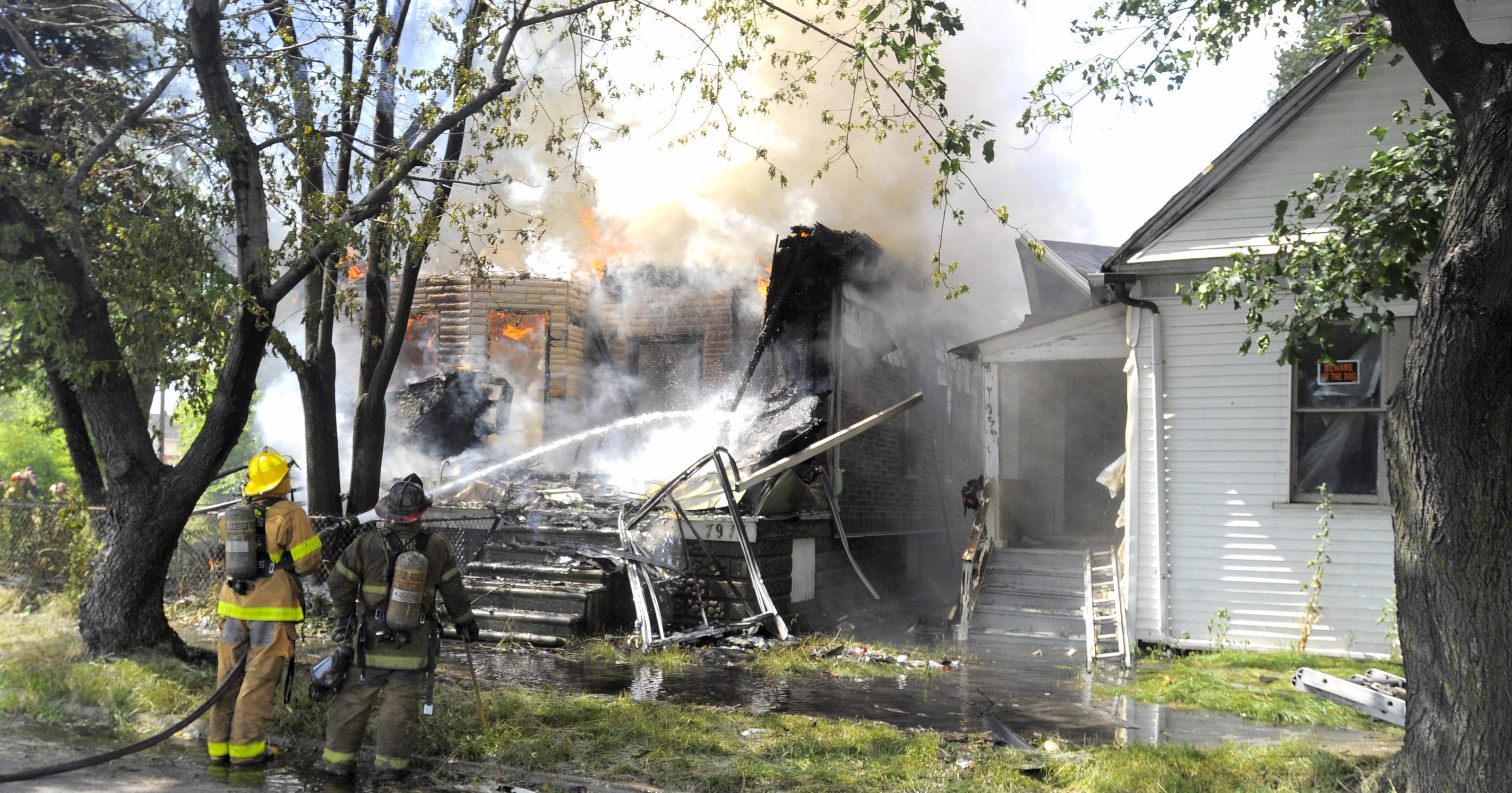 Report: Fires cost Detroit millions, displace hundreds