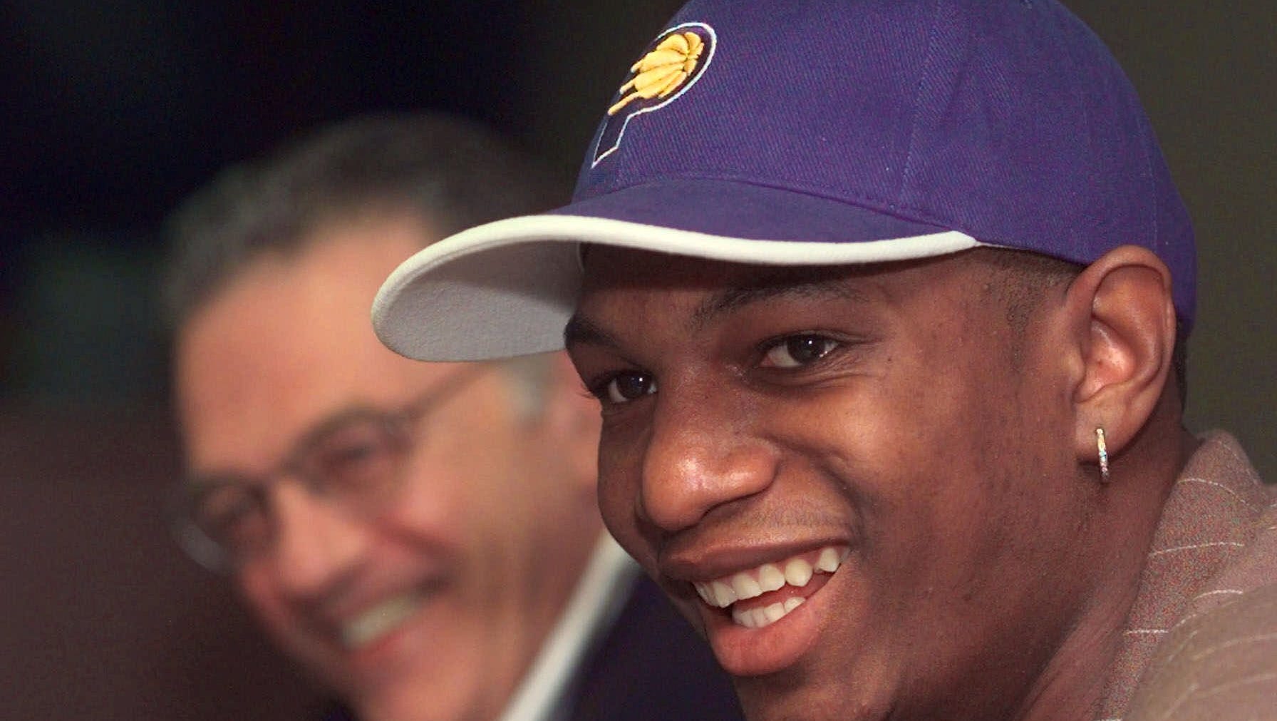 After crumbled career, former Pacer Jonathan Bender finds redemption