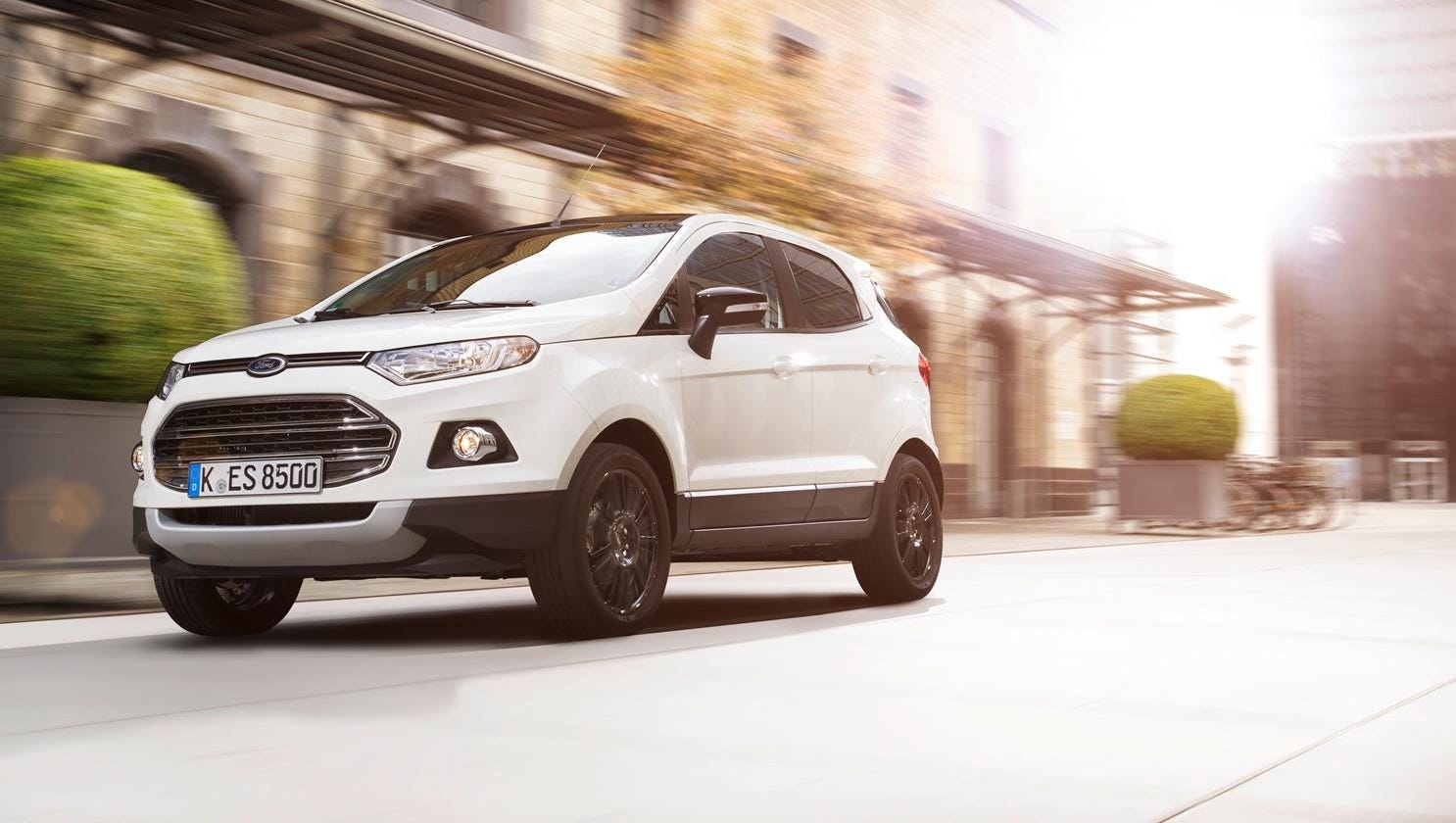Ford to unveil small EcoSport SUV next week in LA
