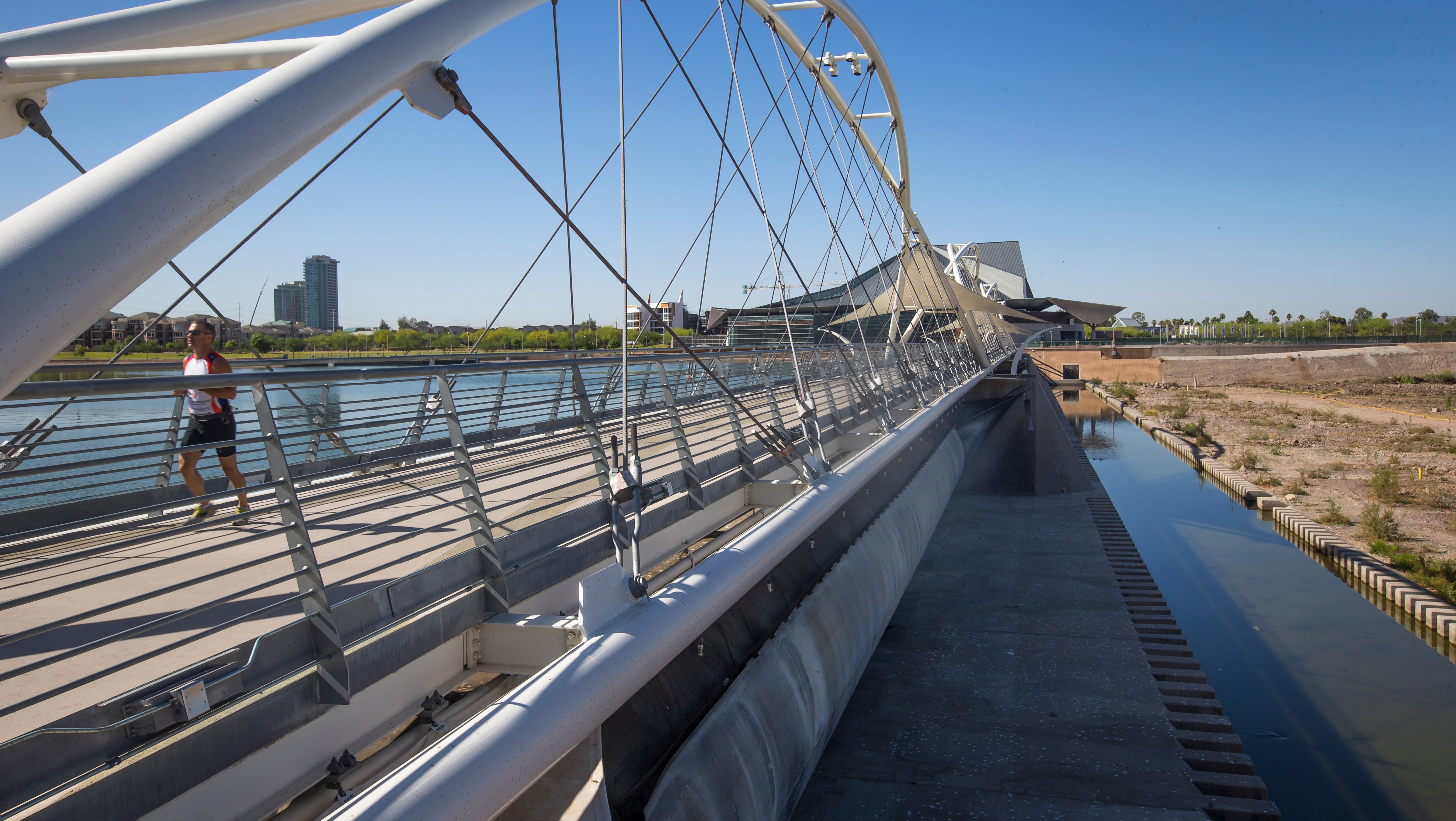 Work begins to replace Tempe Town Lake rubber dam