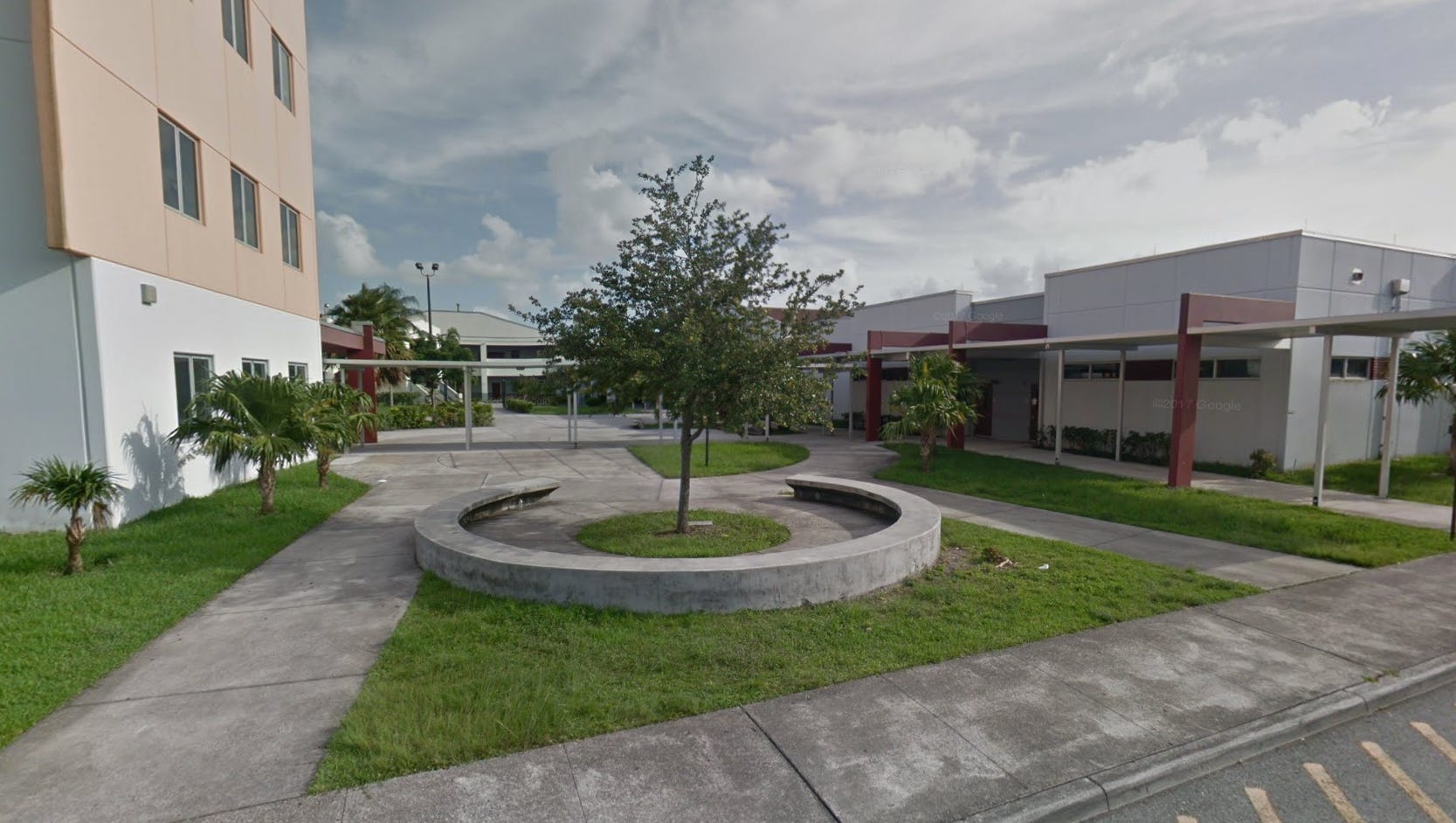 Florida school shooting: 17 dead in Parkland High School shooting