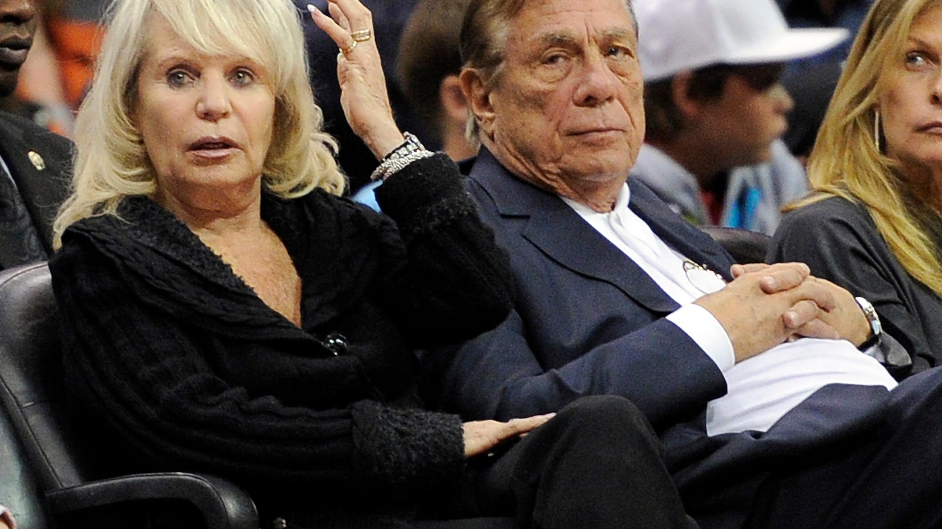 Sterling's wife vows to keep Clippers share, NBA says no