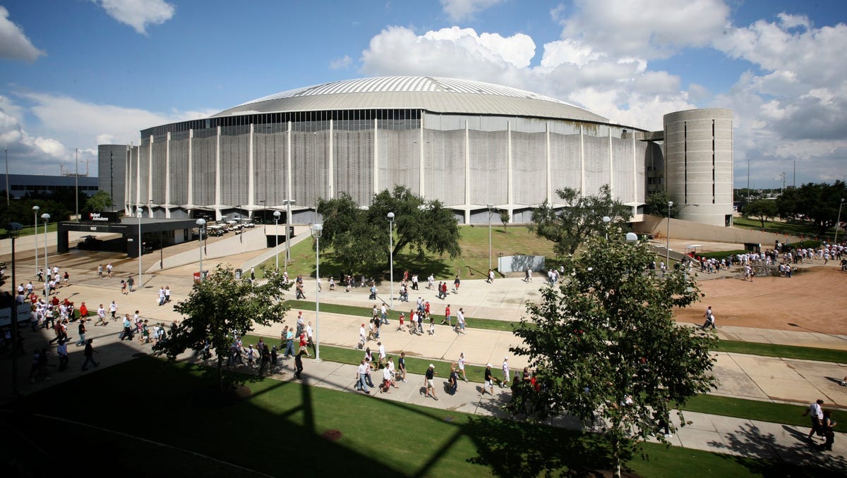 25 must-see buildings in Texas