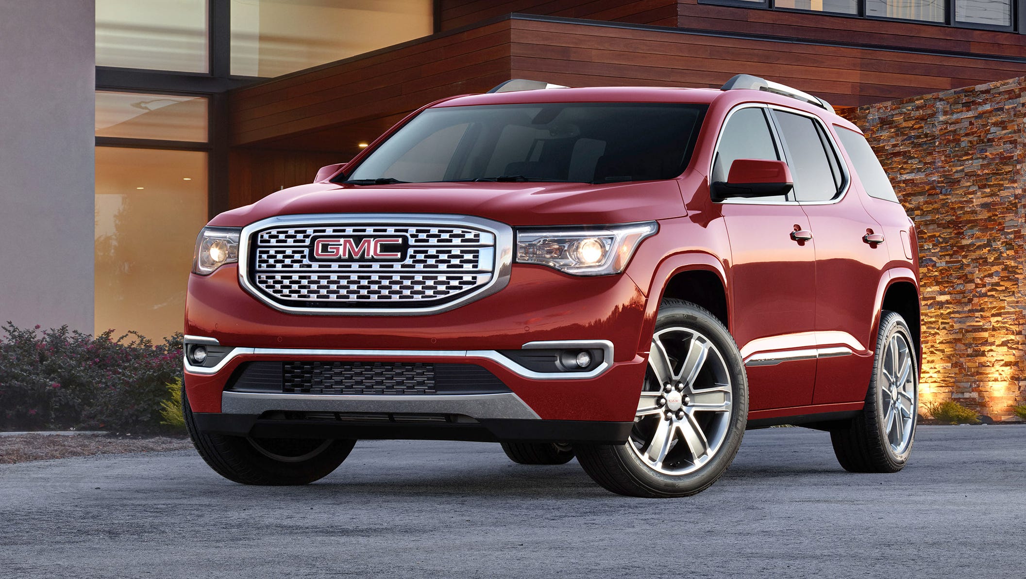 New GMC Acadia is sportier, with more safety features