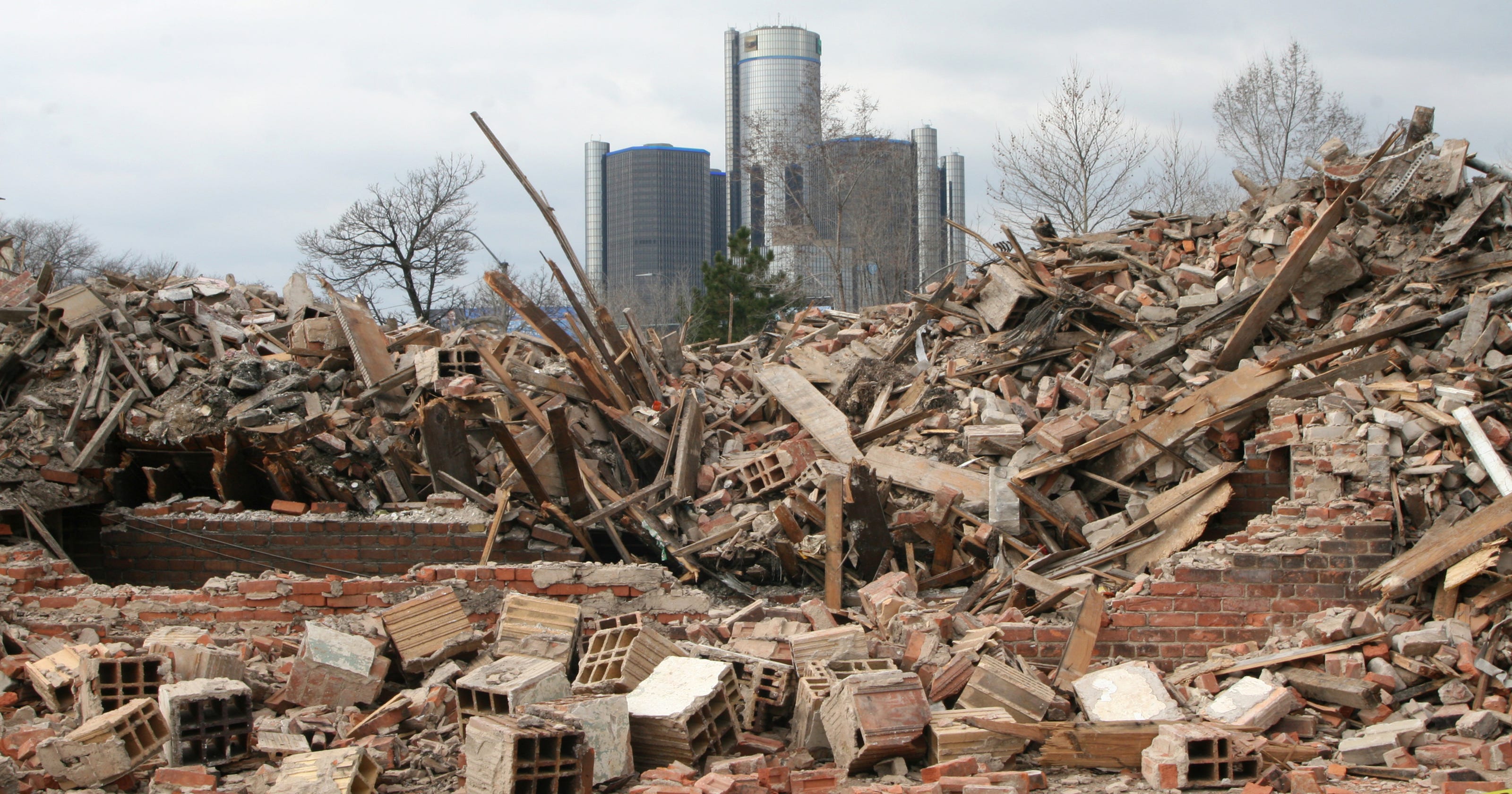 Clean up Detroit's blight? You'll need $2B, report says