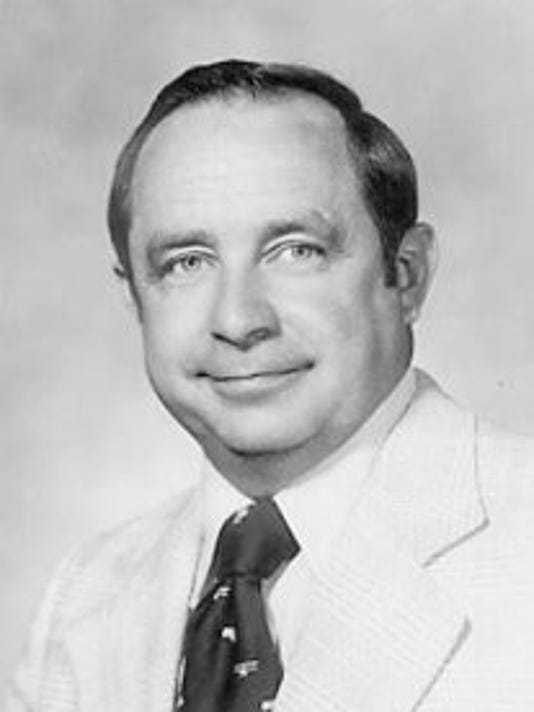 College football coaching icon Earle Bruce is dead at the age of 87