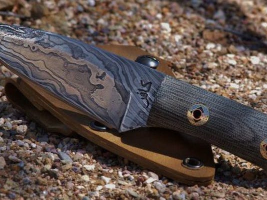 Marine vet's 'infidel' knives a pointed jab at enemy