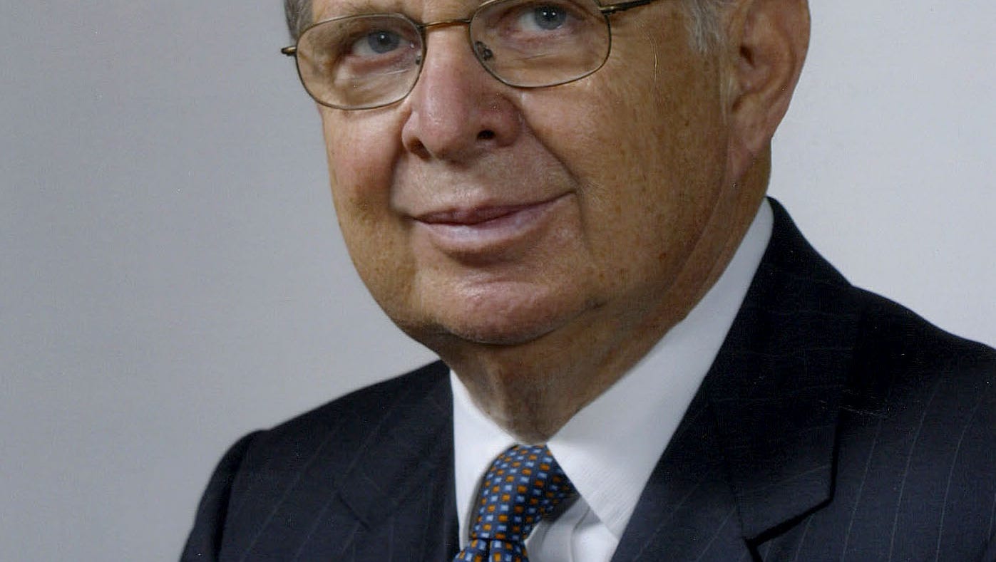 Henry Kaufman, economist, calls robots 'greatest challenge' to workers