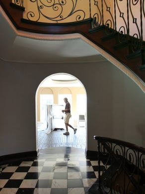 Manoogian Mansion wedding: Detroit staffer Alexis Wiley marries