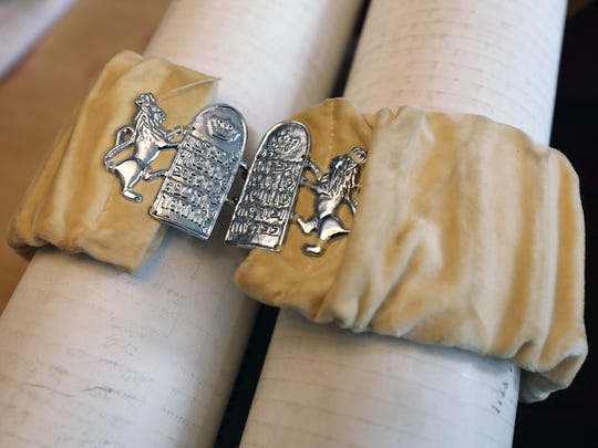 Yonkers rabbi restoring Brooklyn Torah scrolls