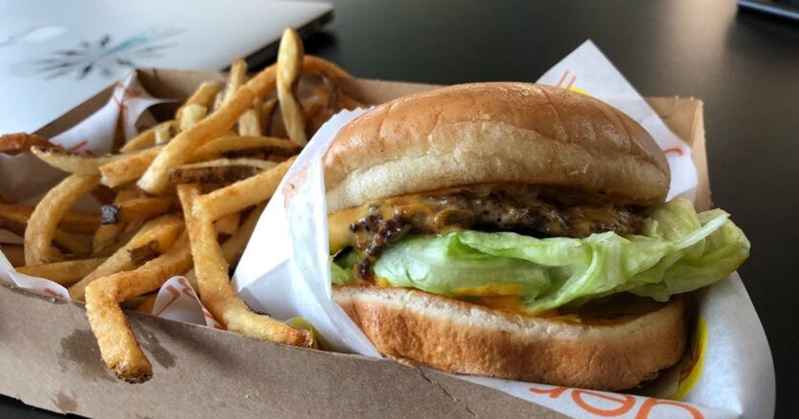 In-N-Out inspired Caliburger to open first Florida location in Estero