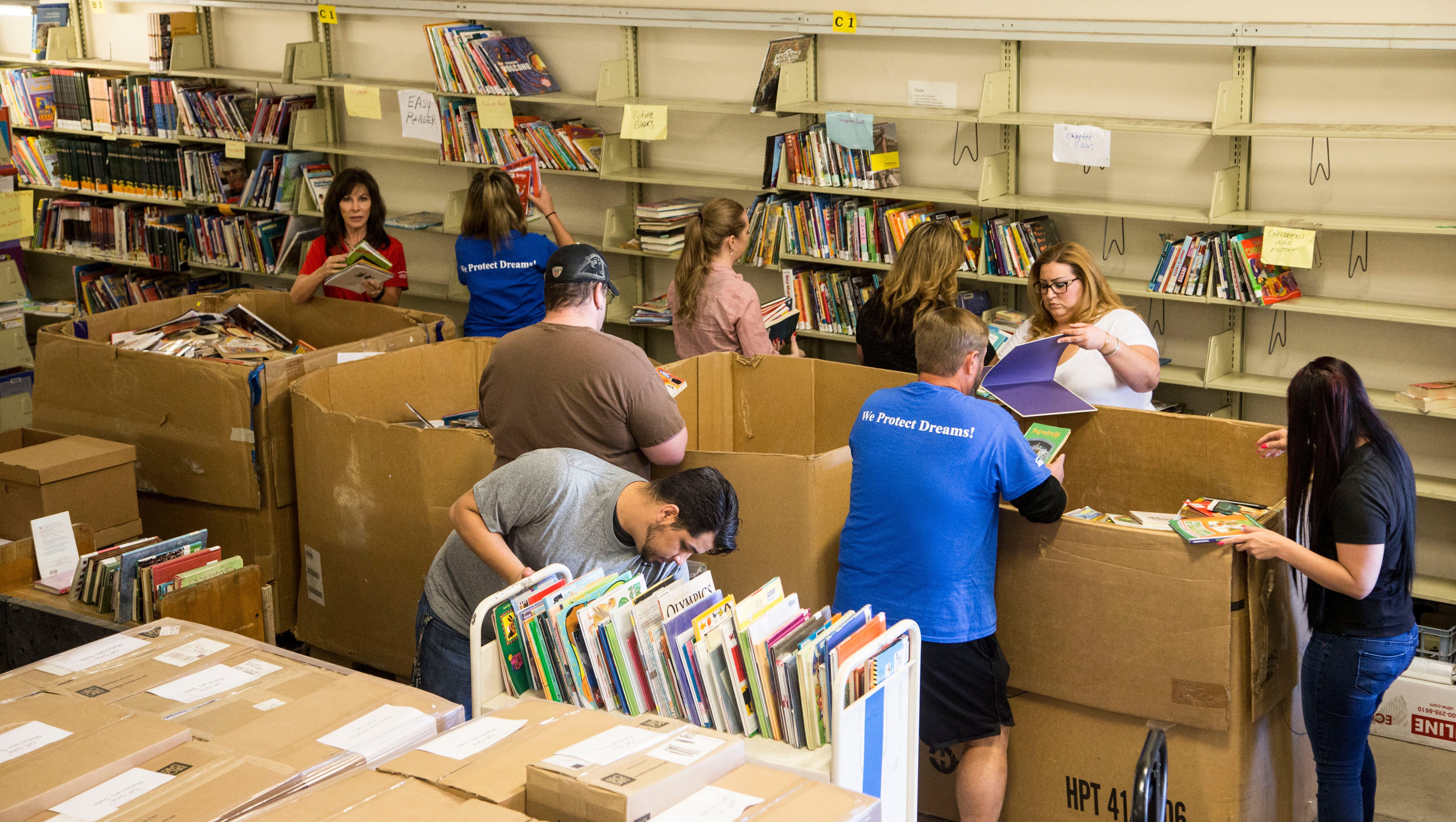 Friends of the Phoenix Public Library to donate 300K books to schools