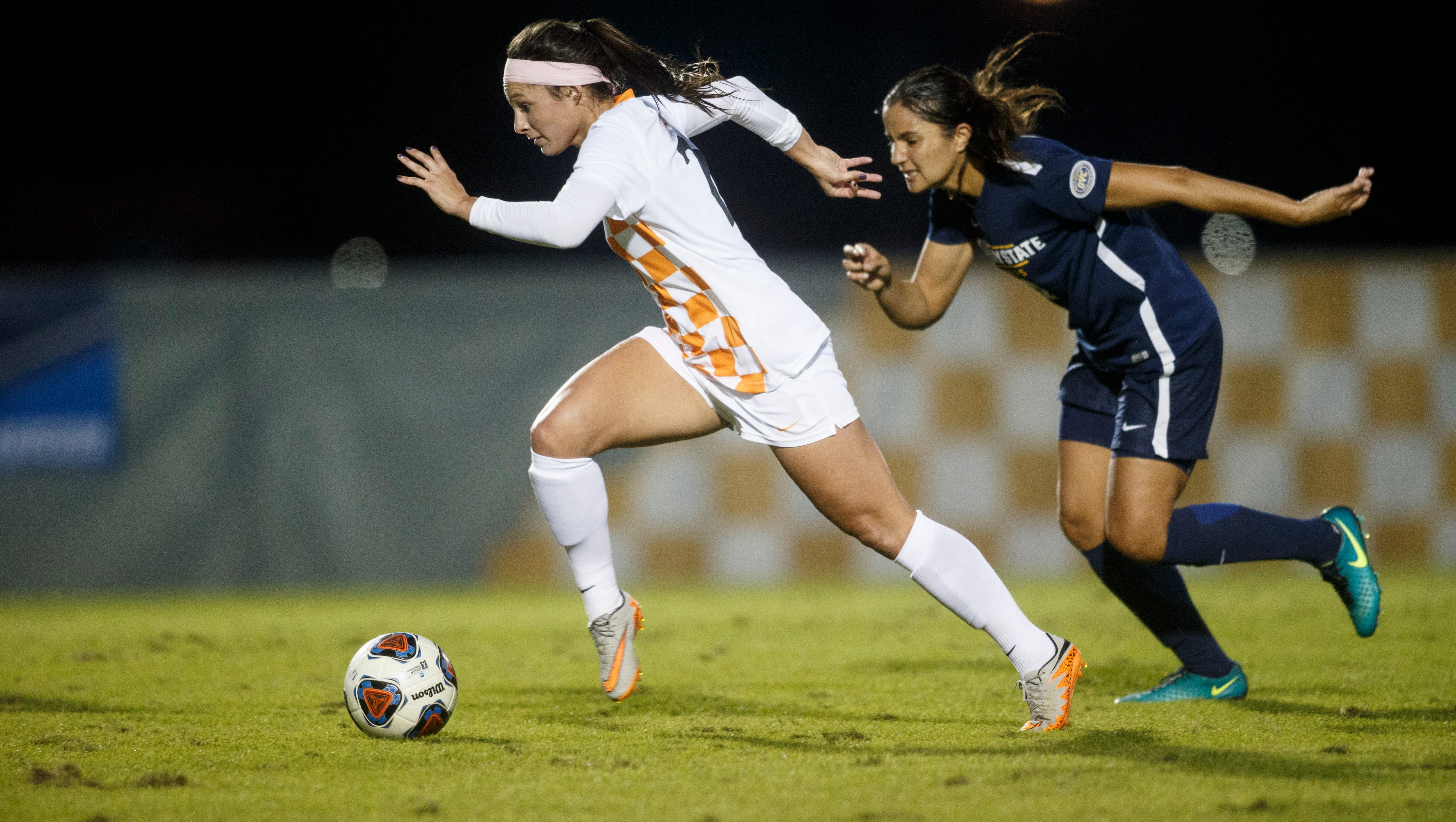 Lady Vols soccer defeats Murray State in first round of NCAA tournament