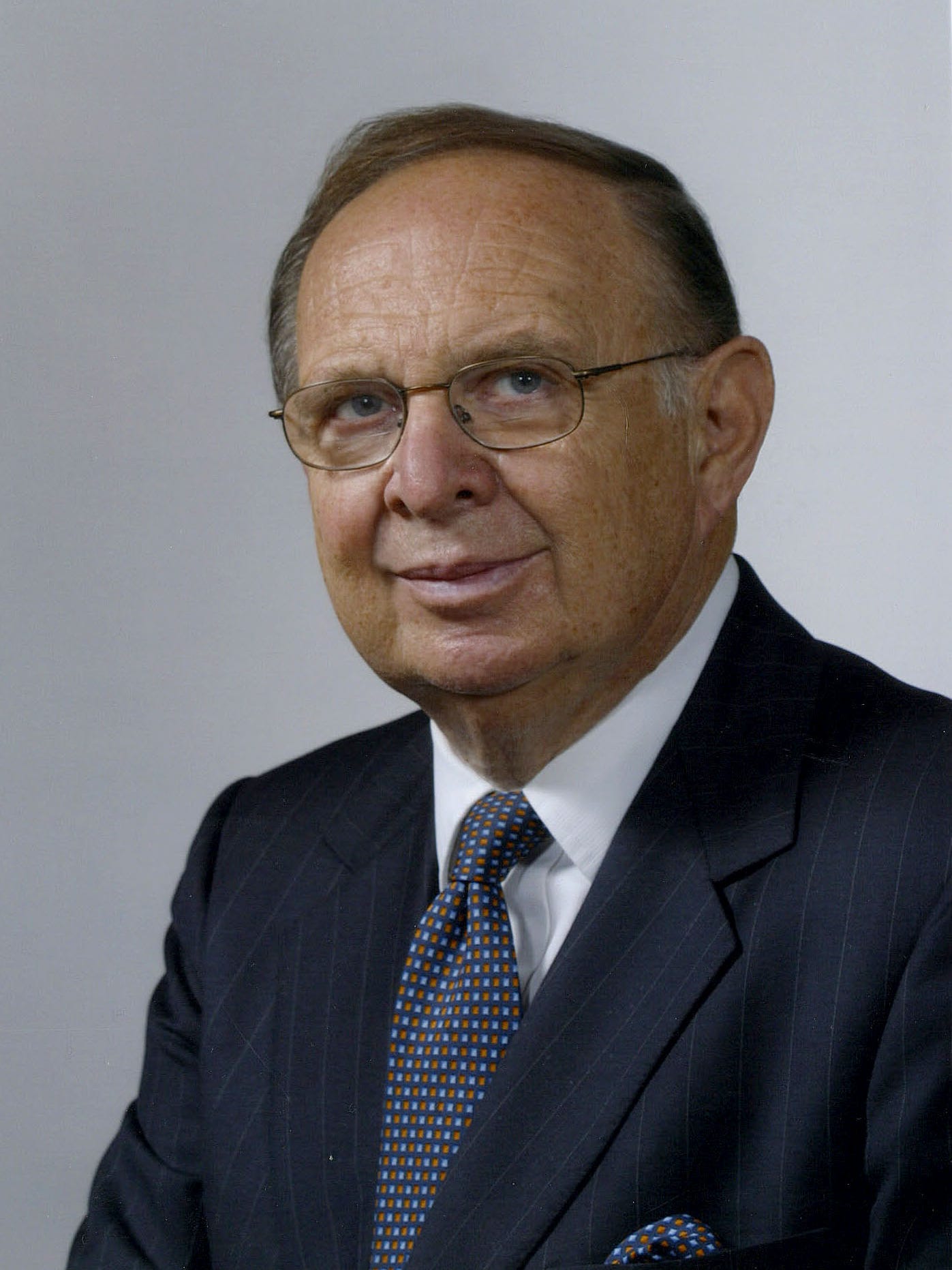 Henry Kaufman, economist, calls robots 'greatest challenge' to workers