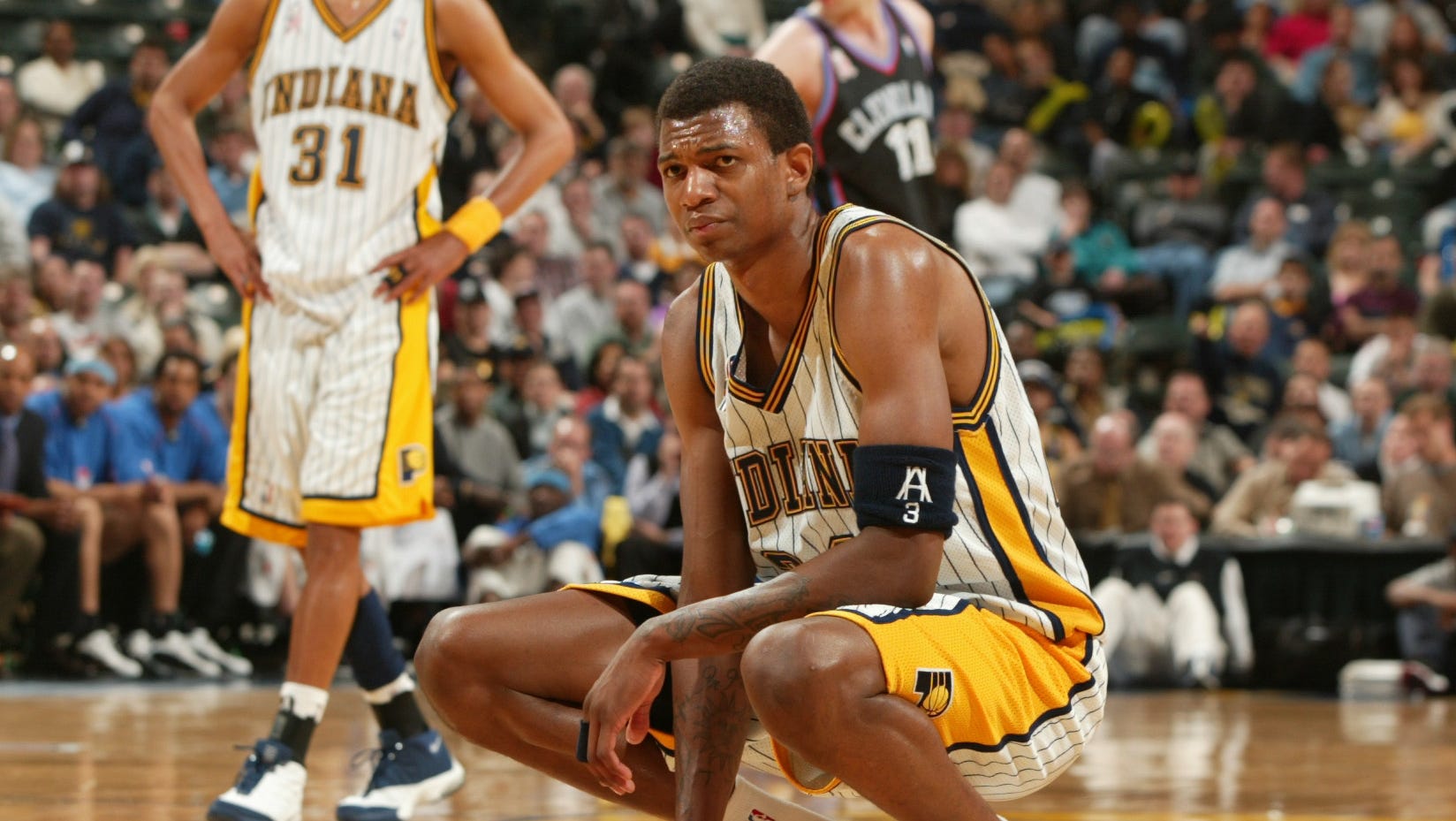 After crumbled career, former Pacer Jonathan Bender finds redemption