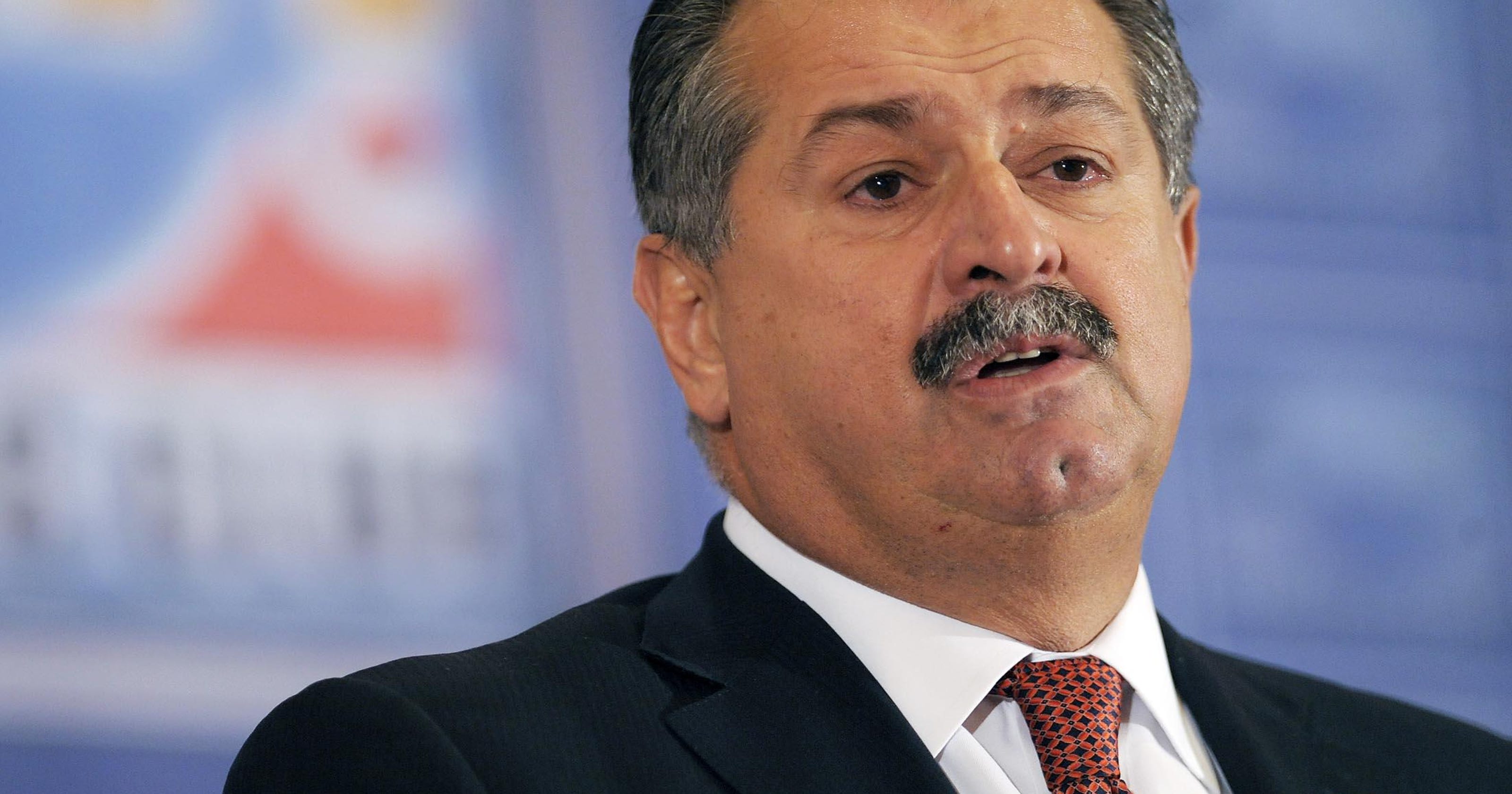 DowDuPont's Andrew Liveris makes way for Jim Fitterling as new Dow CEO
