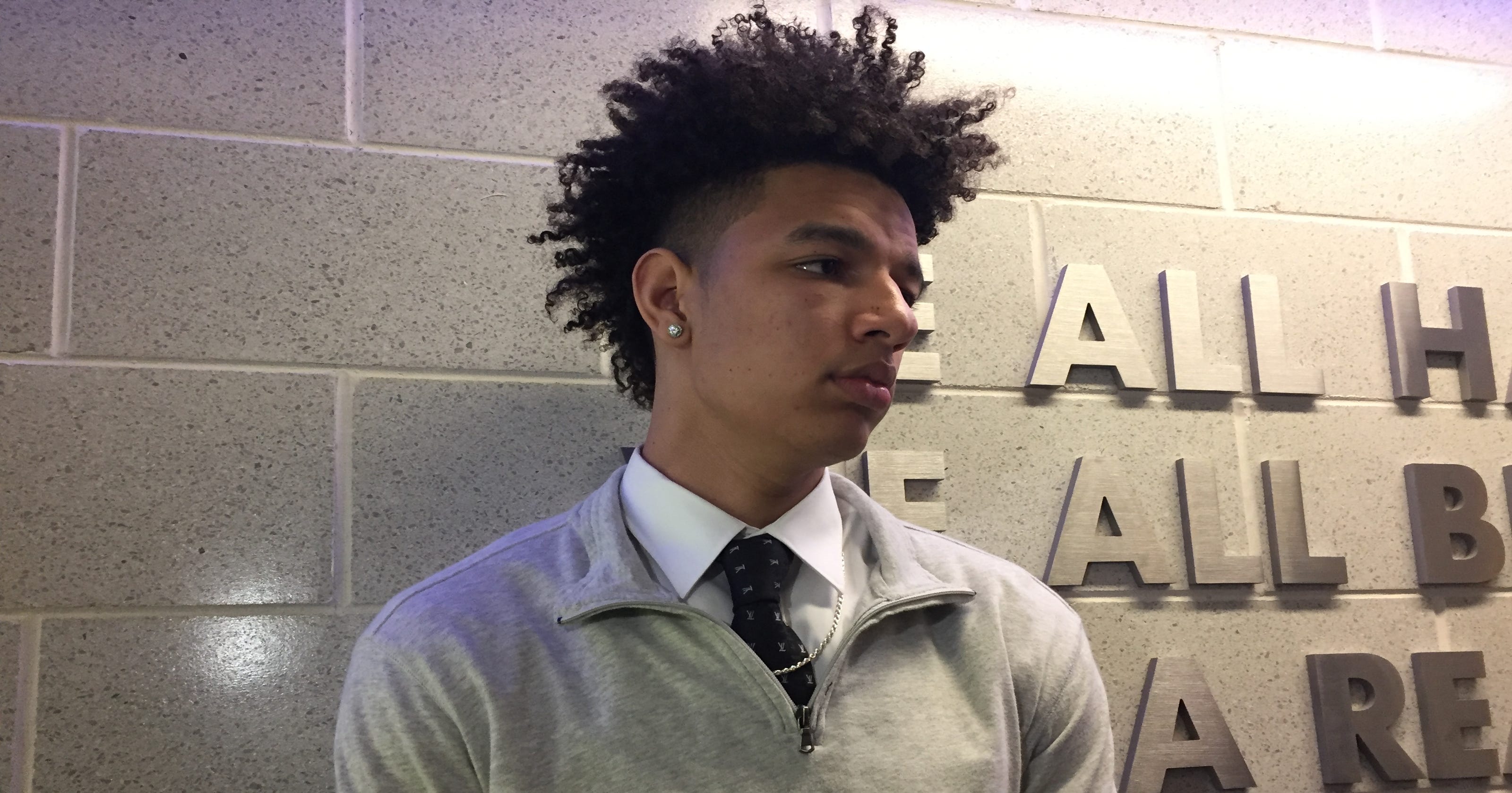 Michigan's D.J. Wilson will stay in 2017 NBA draft, end college career