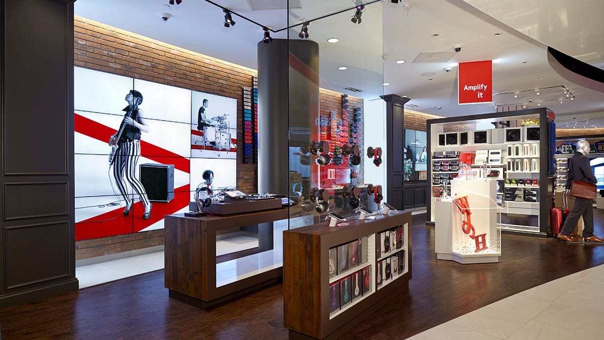 Verizon Wireless opens showcase at Minn. mall