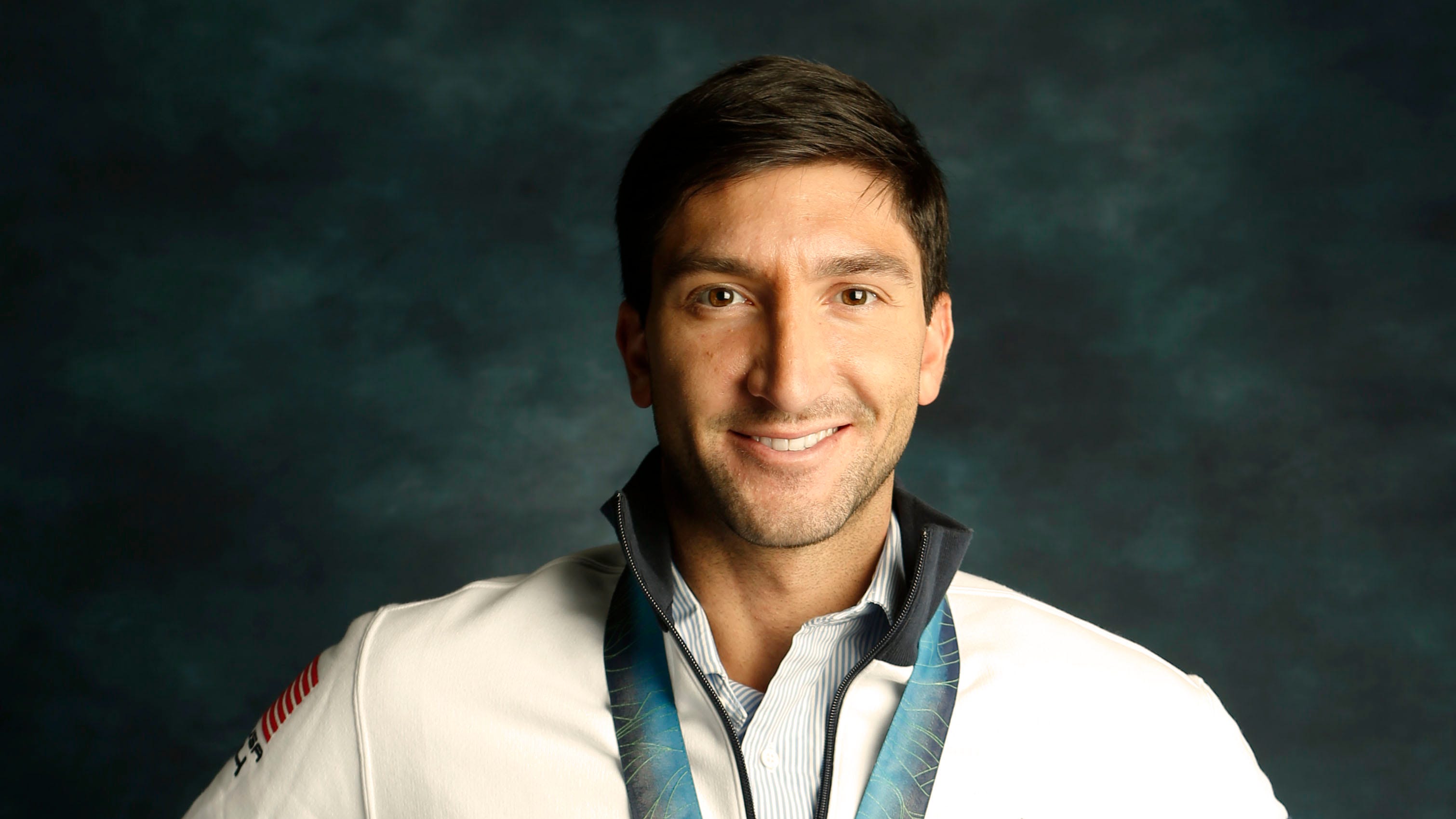 Evan Lysacek pulls out of Skate America with injury
