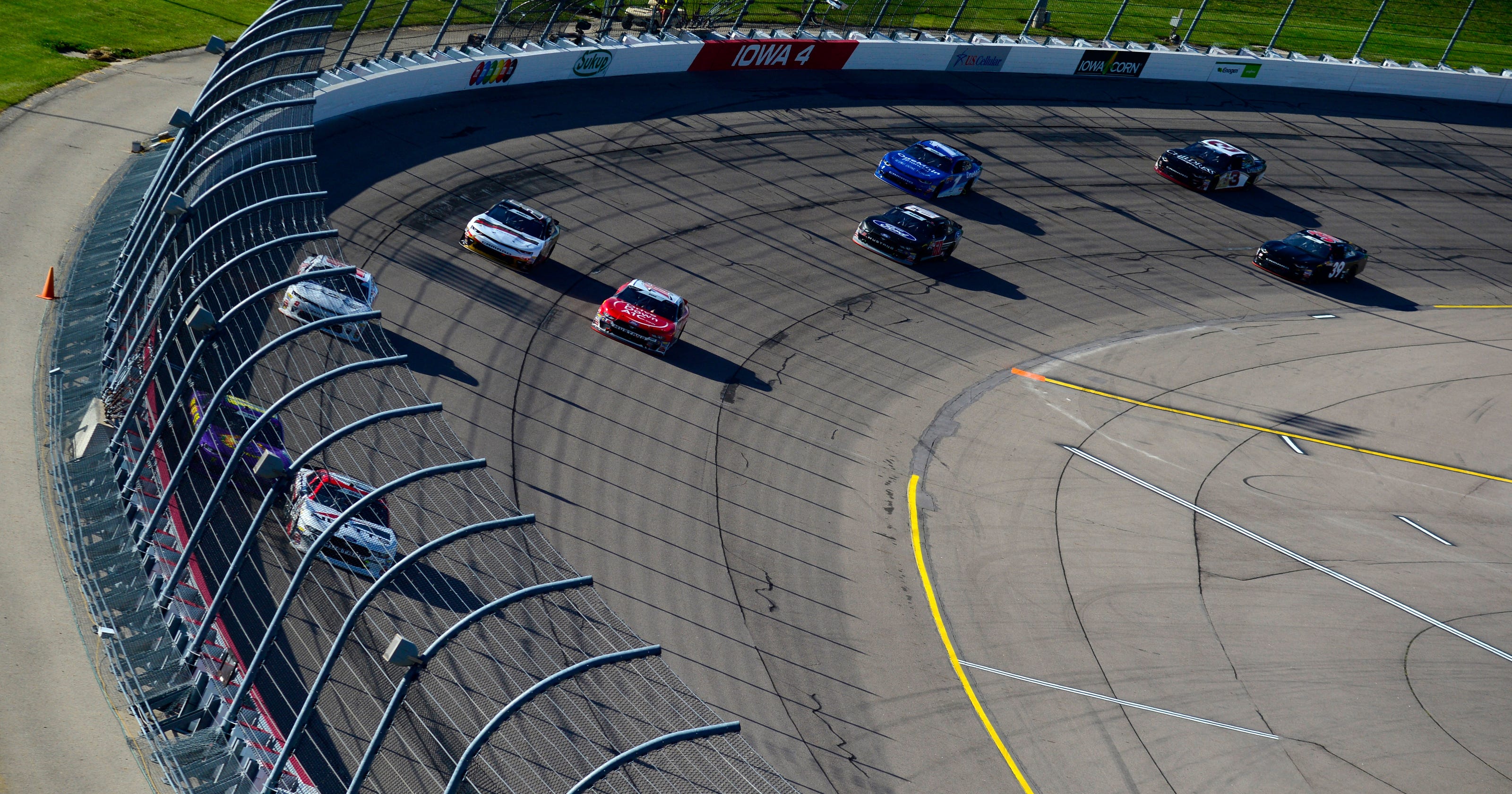 Father saves son after dangerous crash at NASCAR-sanctioned race