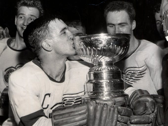 Red Wings legend Ted Lindsay, 1925-2019