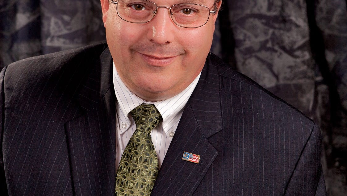 Robert Golden celebrates 20 years at J.J. Elek Realty