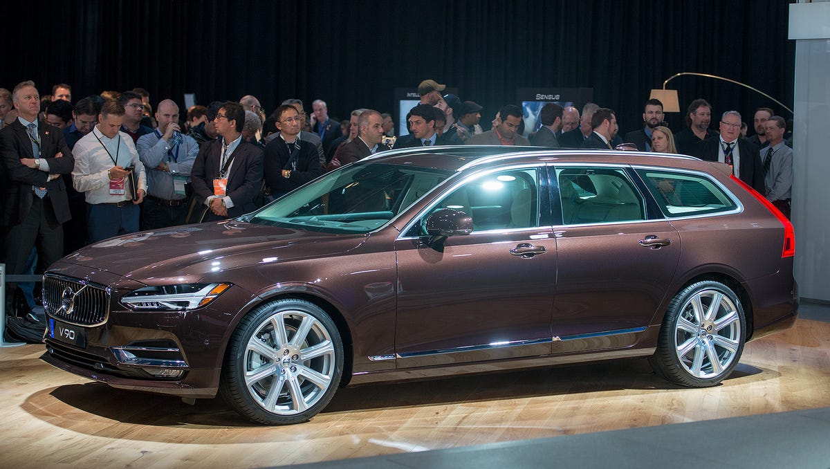Volvo debuts the all-new V90 Wagon
