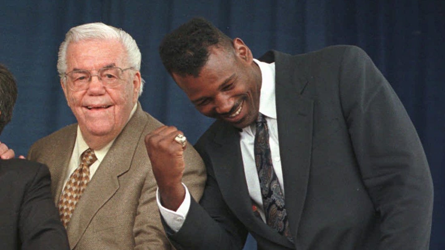 Hall of Fame boxer Matthew Saad Muhammad dies at 59