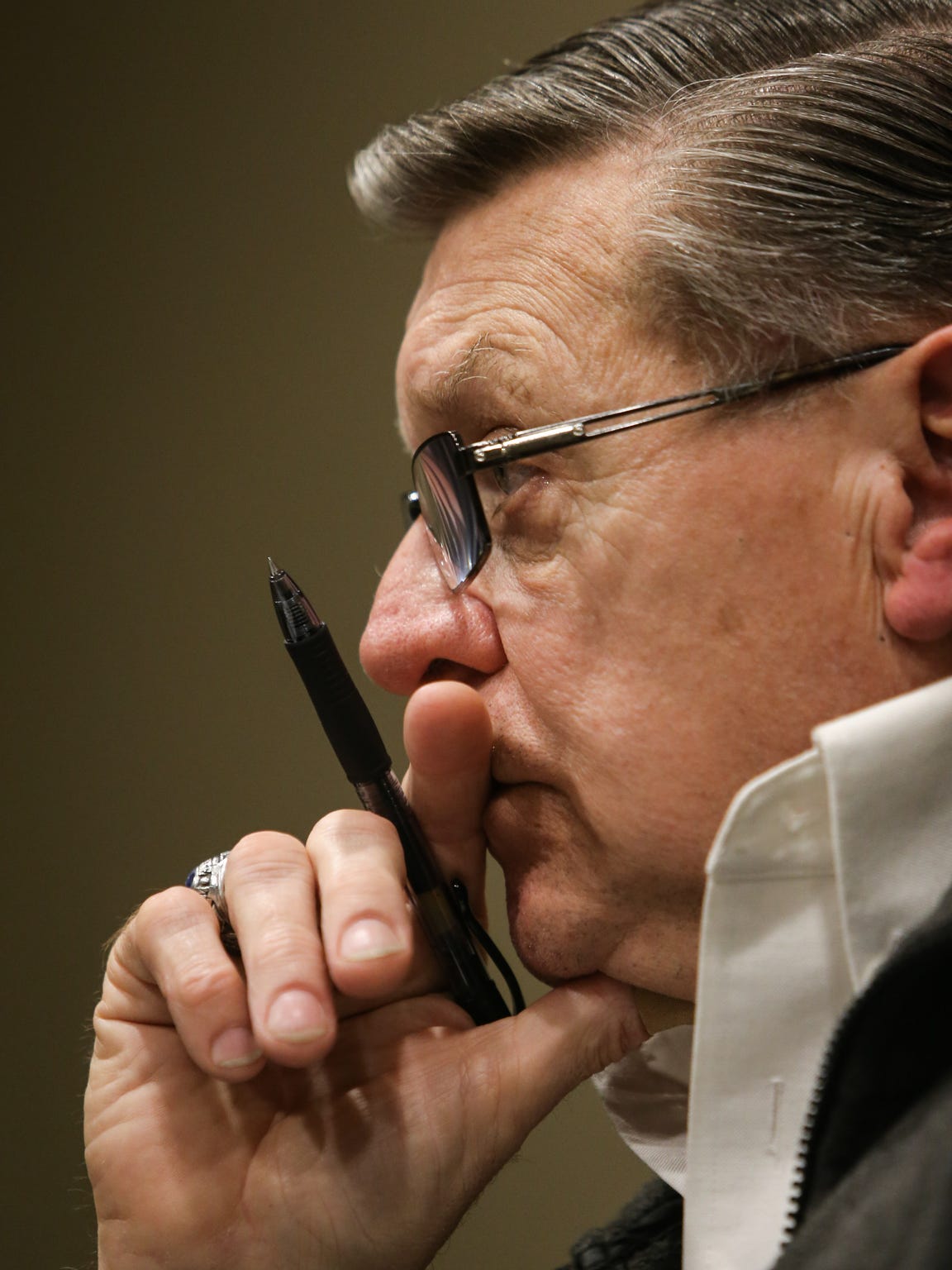 Taking on DuPont: Illnesses, deaths blamed on pollution from W. Va. plant