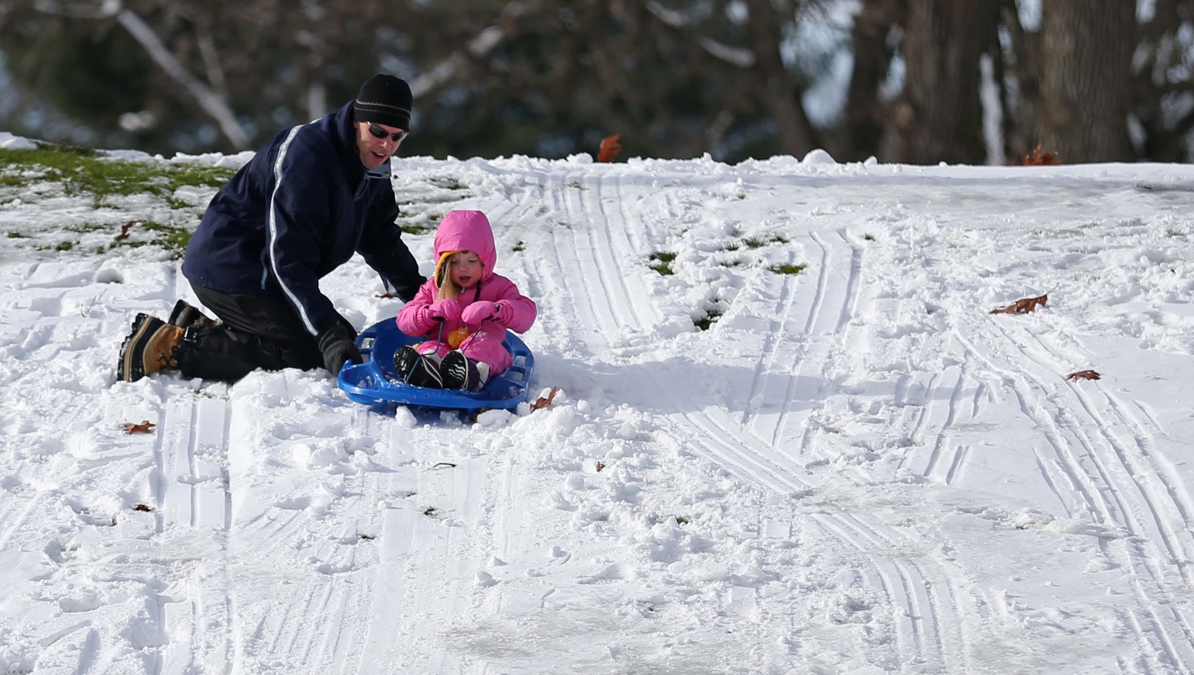 10 great spots to go sledding in the Des Moines area