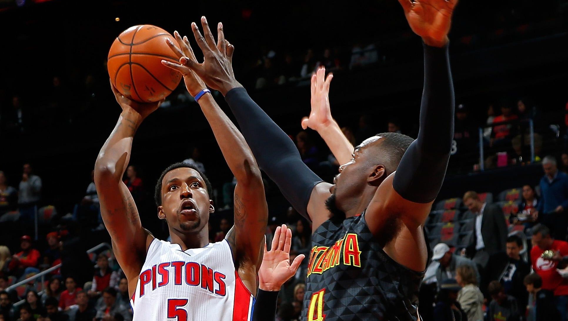 Pistons surprise Hawks, win season opener