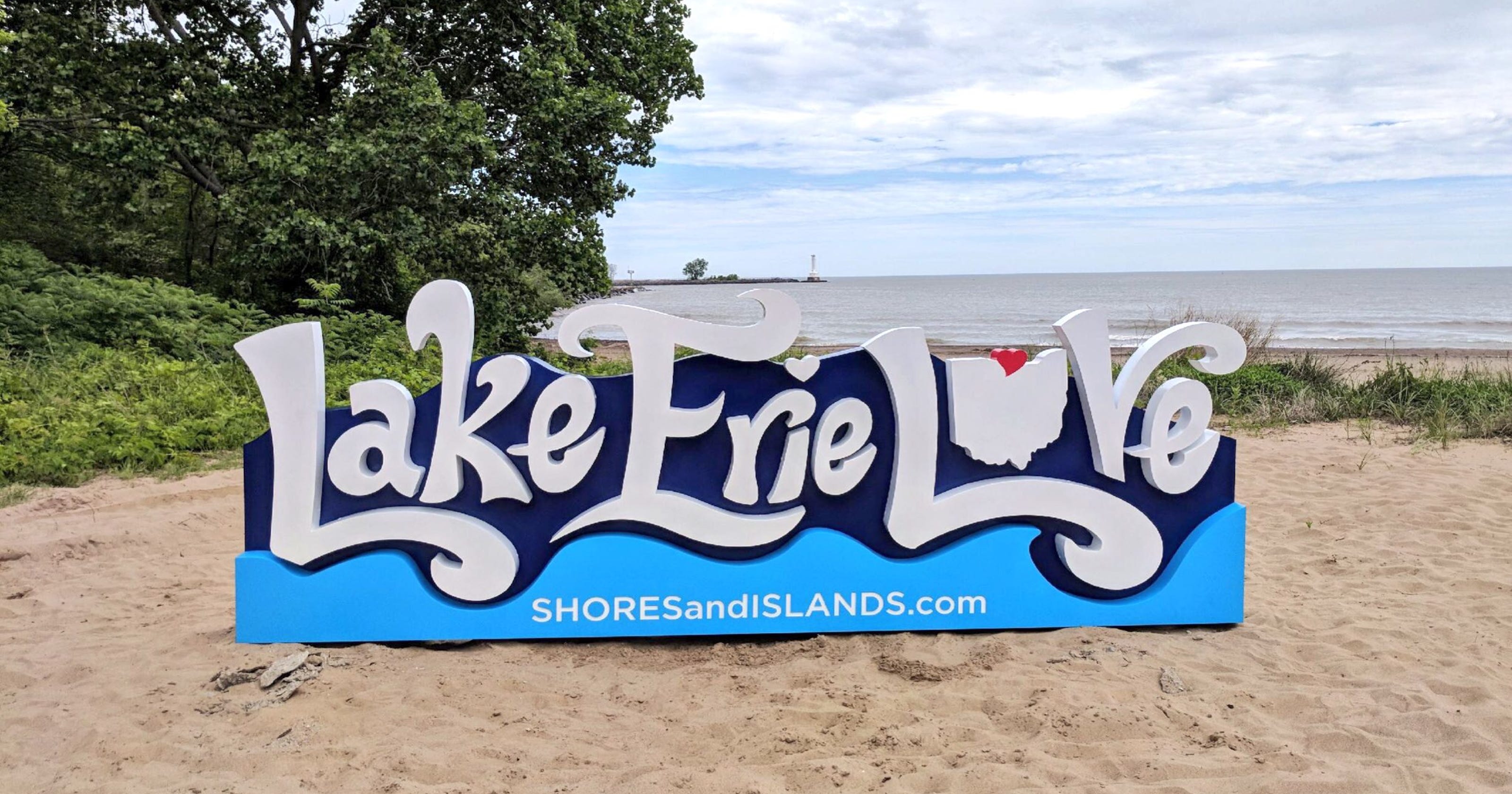 First 'Lake Erie Love' sign hits the beach
