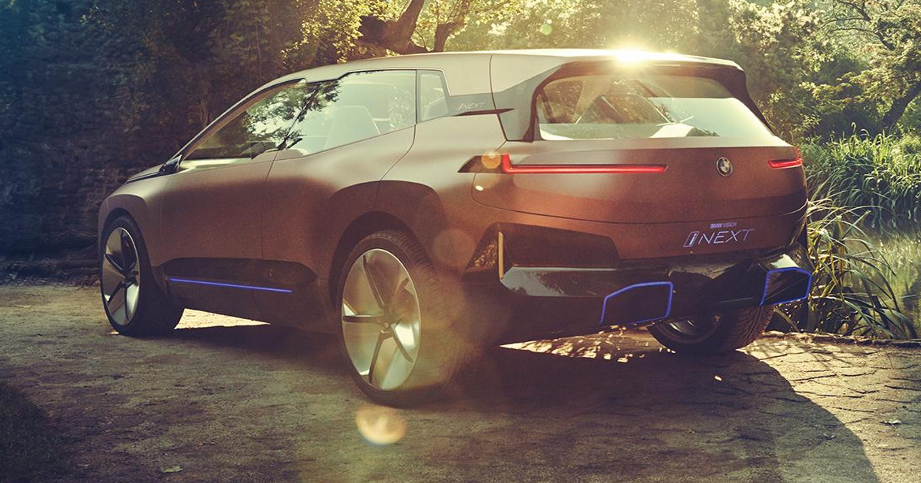 BMW morphs electric flagship iNext from car to SUV