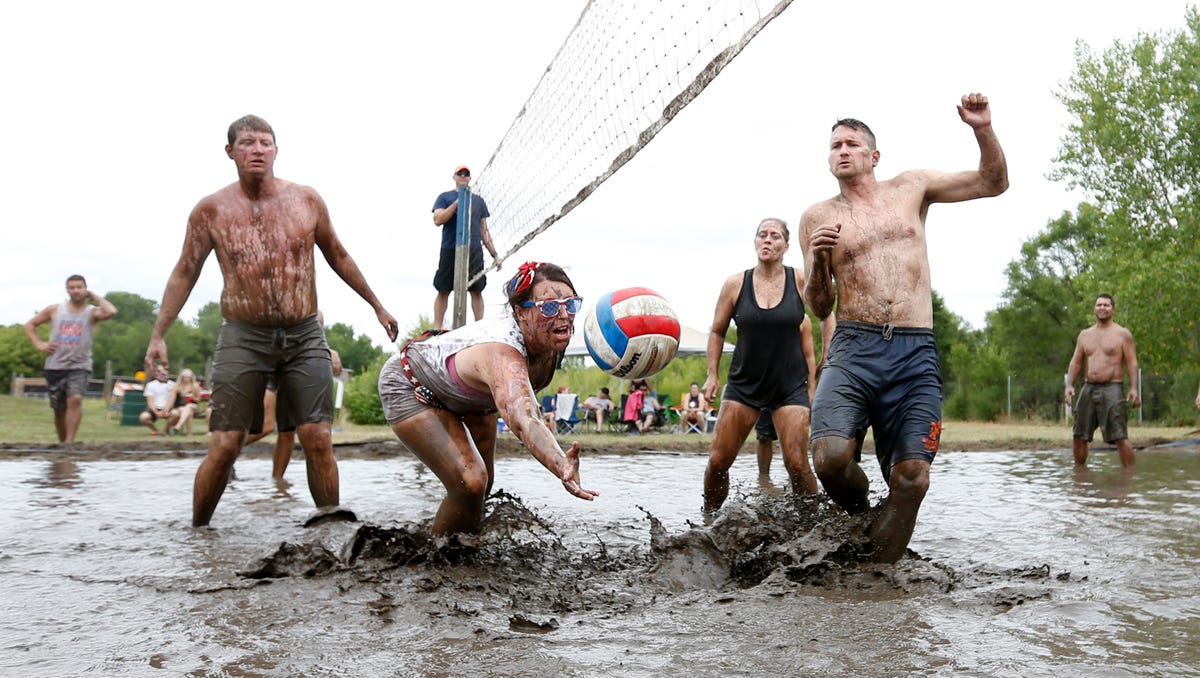 31 photos: Mud Volleyball tournament in West Des Moines