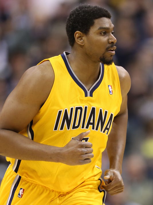 Pacers' Andrew Bynum out with sore, swollen right knee