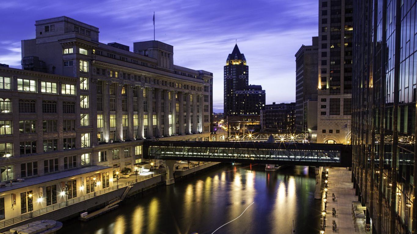 Alcohol consumption: The drunkest — and driest — cities in America