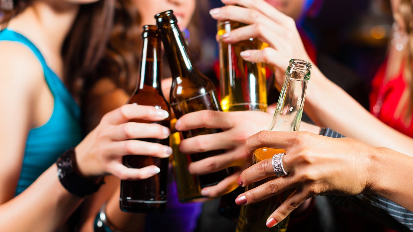 How much alcohol is too much? Tips to drink healthy over the holidays