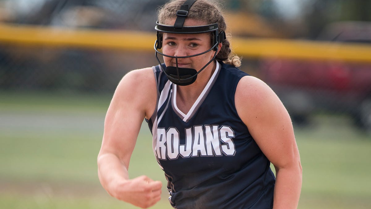 Leah Hunt powers Trojans to rebound victory