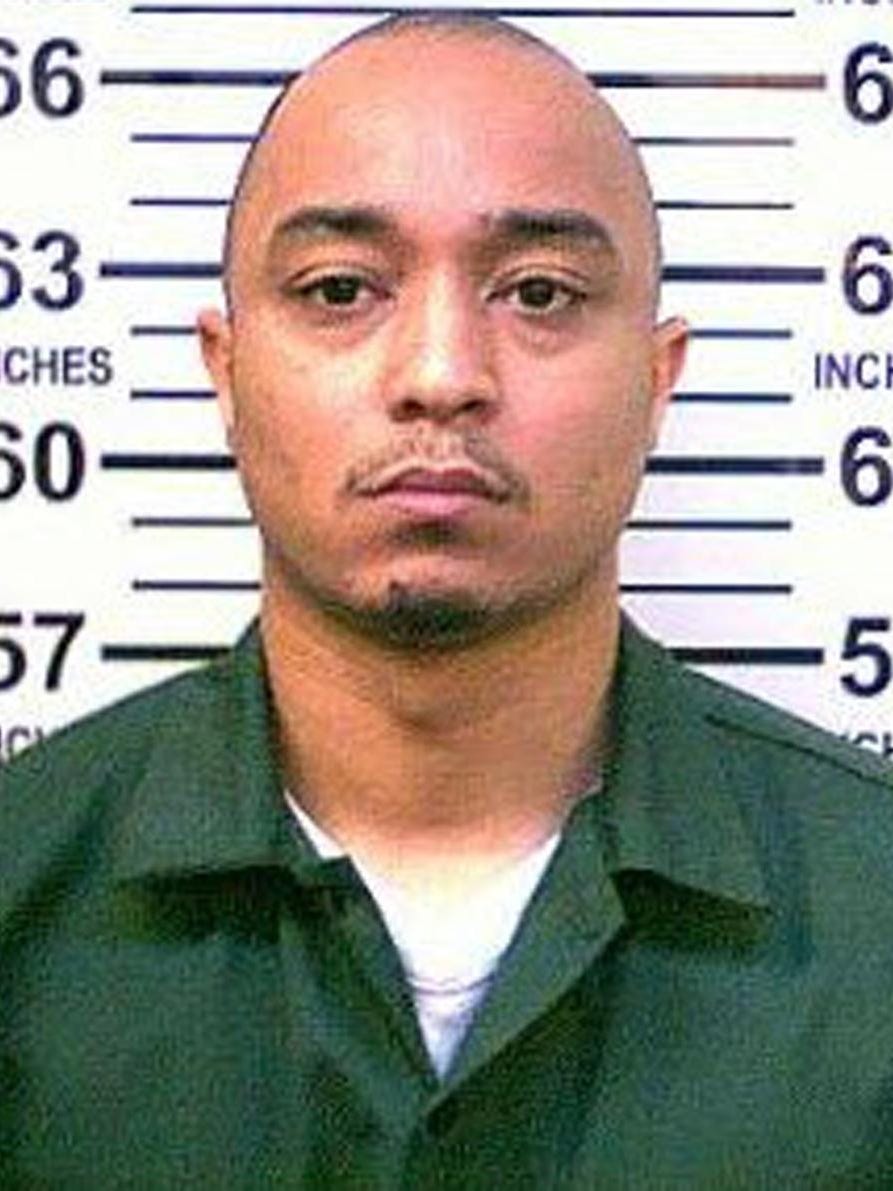 New York police officer shot, killed in East Harlem