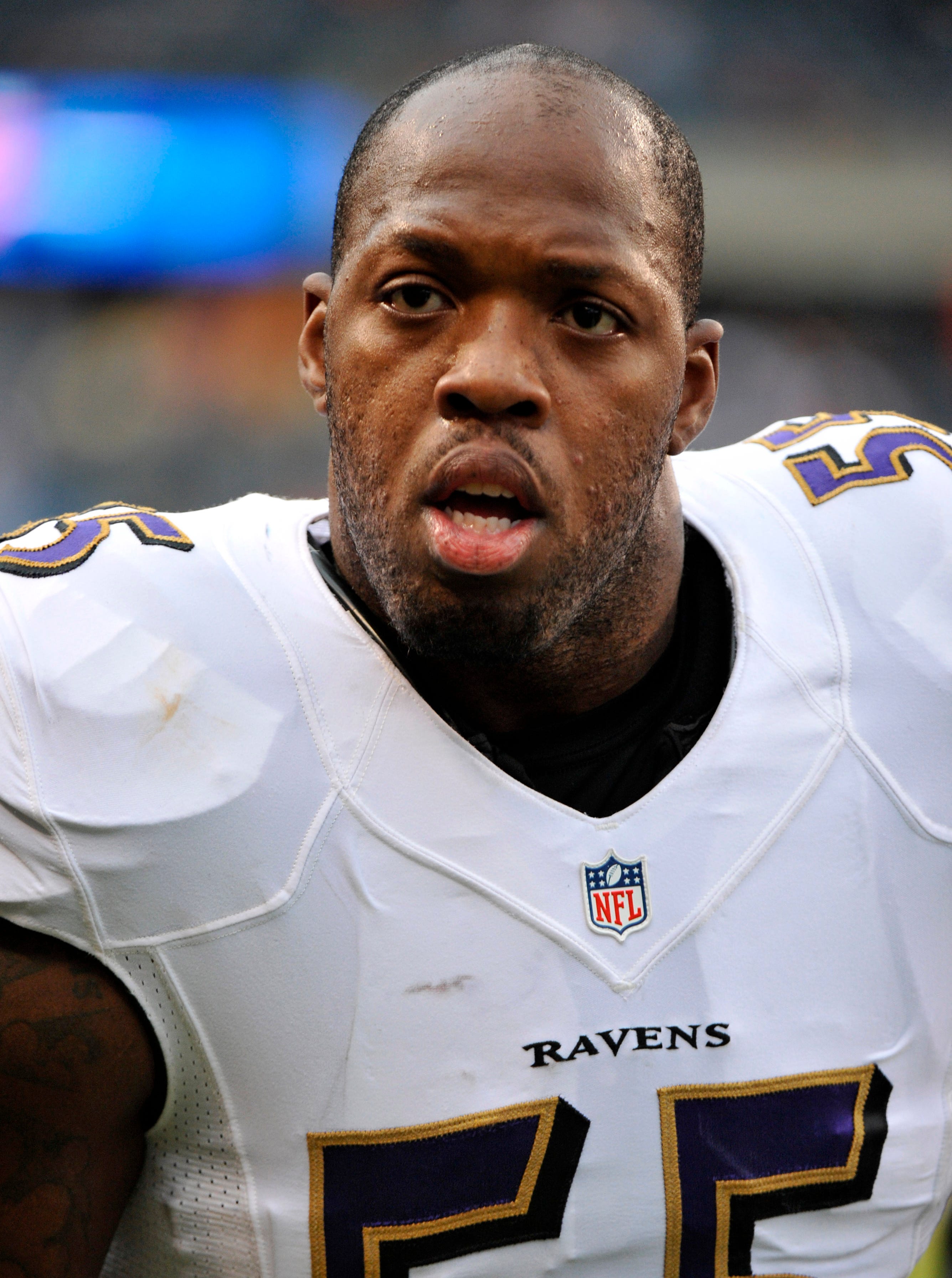 Terrell Suggs, Ravens agree to contract extension